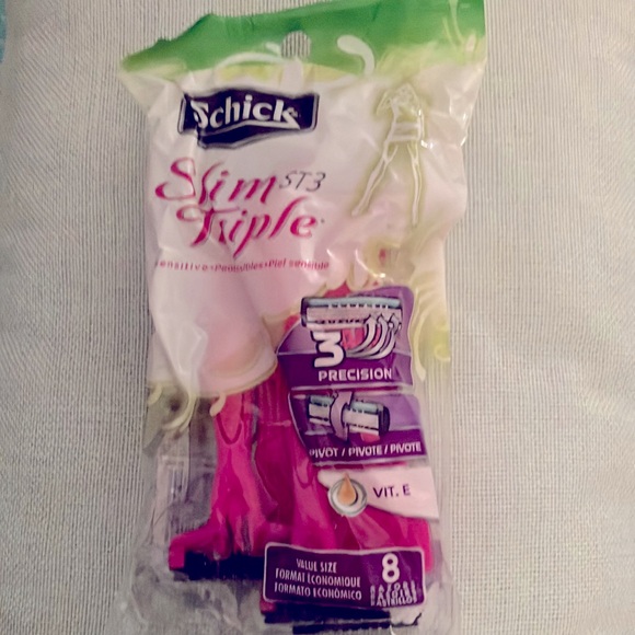 Schick | Bath & Body | Schick St3 Slim Triple Disposable Razors Pack Of ...